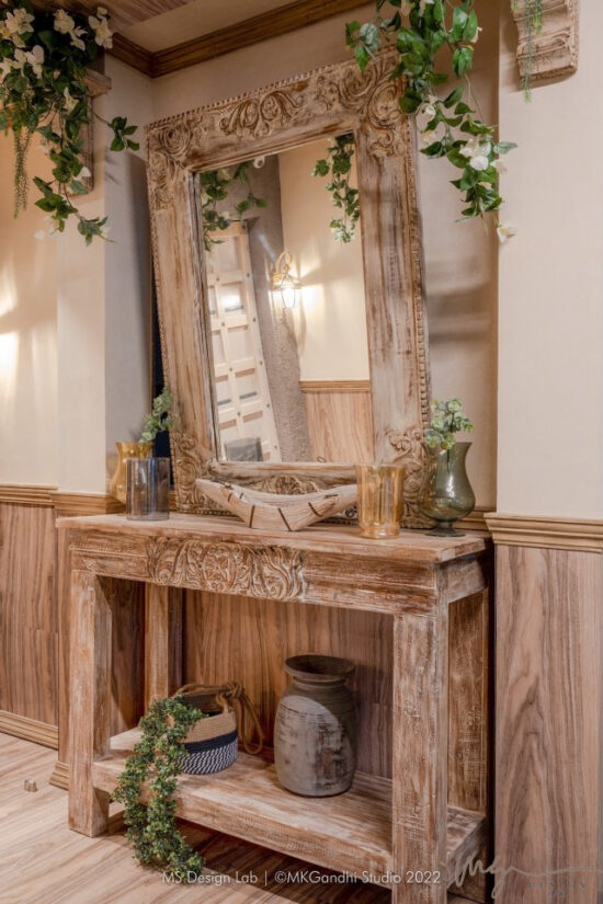 An Interesting Interplay Of Surfaces, Textures And Natural Light | M S ...