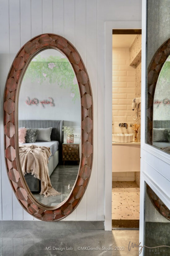 An Interesting Interplay Of Surfaces, Textures And Natural Light | M S ...