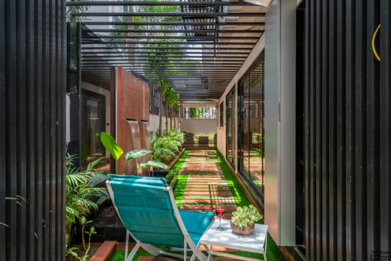 Bungalow With A Modernist Appearance Topped With Luxury And Comfort | NIRMAN DESIGN STUDIO - The ...