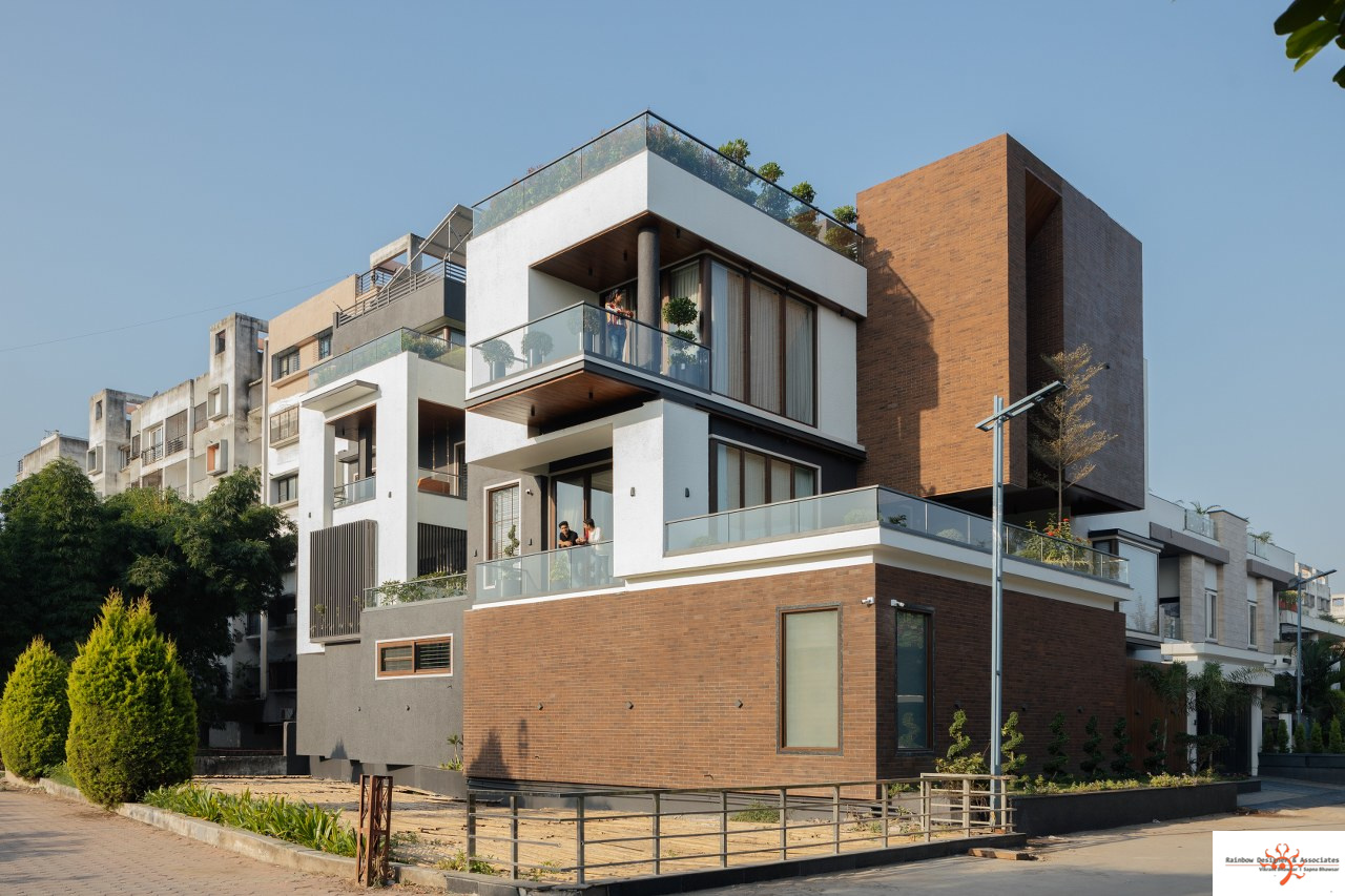 The Brick Cladded Exterior Encloses A Luxurious Family Home | RAINBOW ...