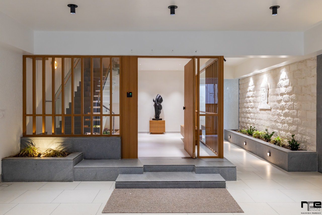 A Modern Contemporary Office Design Inspired By Traditional Elements ...