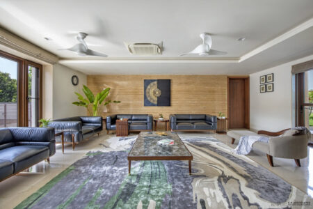 This Modern Bungalow Interacts With It's Surroundings With It's ...