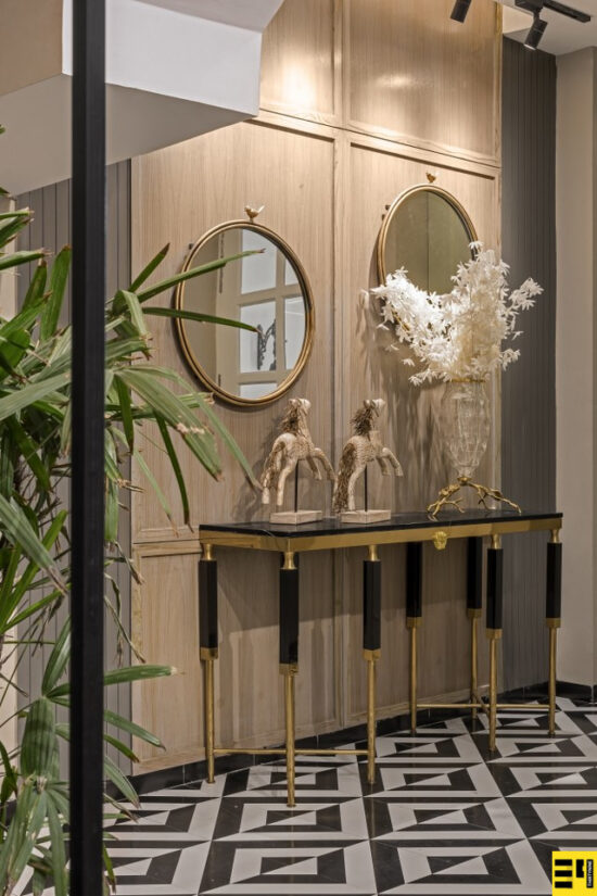 A Confluence Of Classic Interior Design With Modern Undertones In This ...