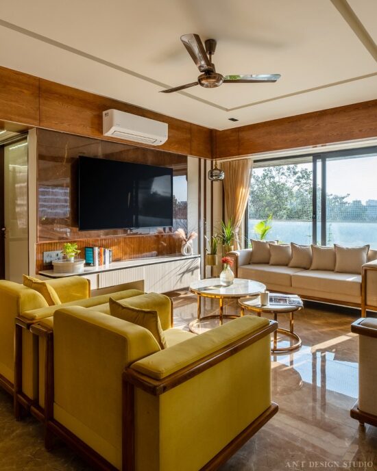 4 BHK Apartment Designed With Varied And Unique Colour Palettes | A N T ...