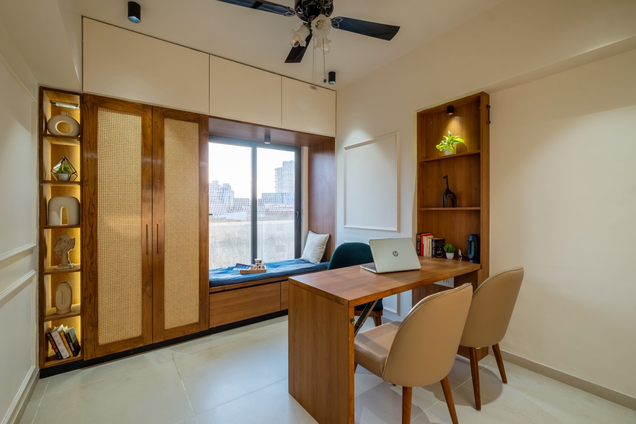 4 BHK Apartment Designed With Varied And Unique Colour Palettes | A N T ...