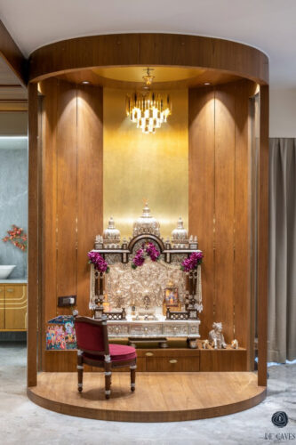 This Apartment Embraces Modernism With A Hint Of Traditional Motifs ...