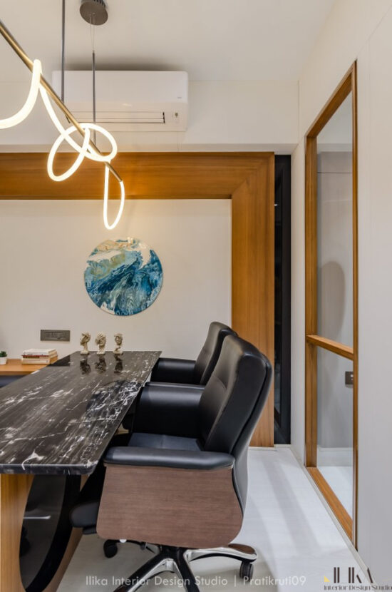A Contemporary, Clean And Crisp Workspace Fusing Comfort And Function ...