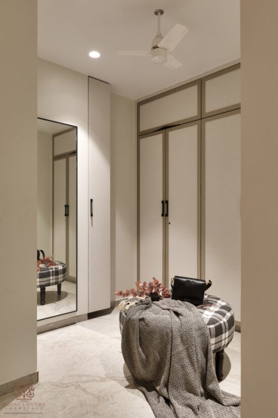 Penthouse Interior Designed With Pleasant Colors And Rich Materials ...