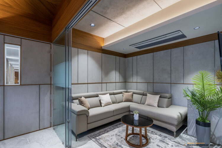 Contemporary Office Space Designed For The IT Professionals | Prashant ...