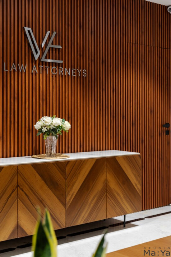 A Sophisticated, Elegant, Simple And Modern Office Space | Studio Ma:Ya ...