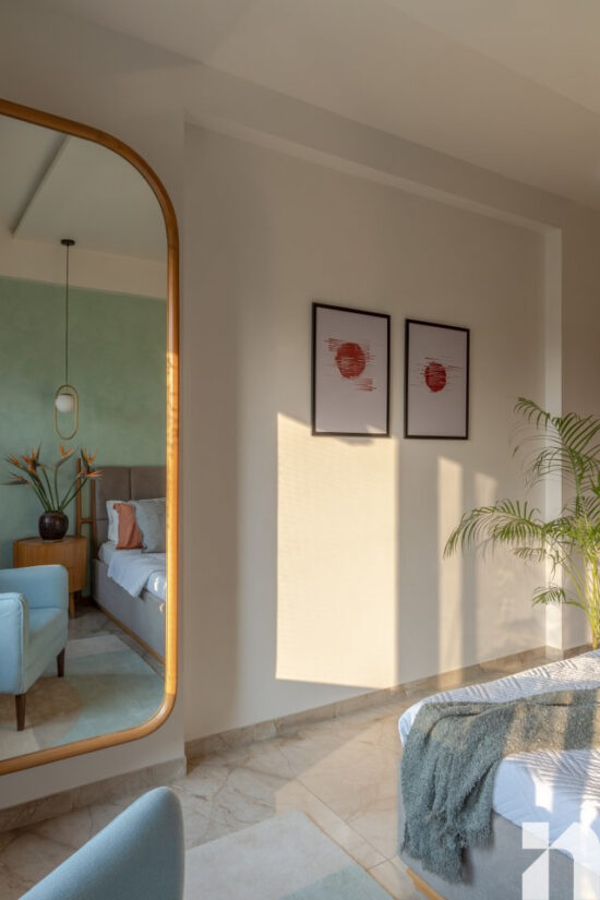 Blend Of Traditional And Contemporary Interior Design | Nikaya Design ...