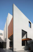"The Envelope", A Contemporary Luxury Home In New Delhi | Studio IAAD - The Architects Diary