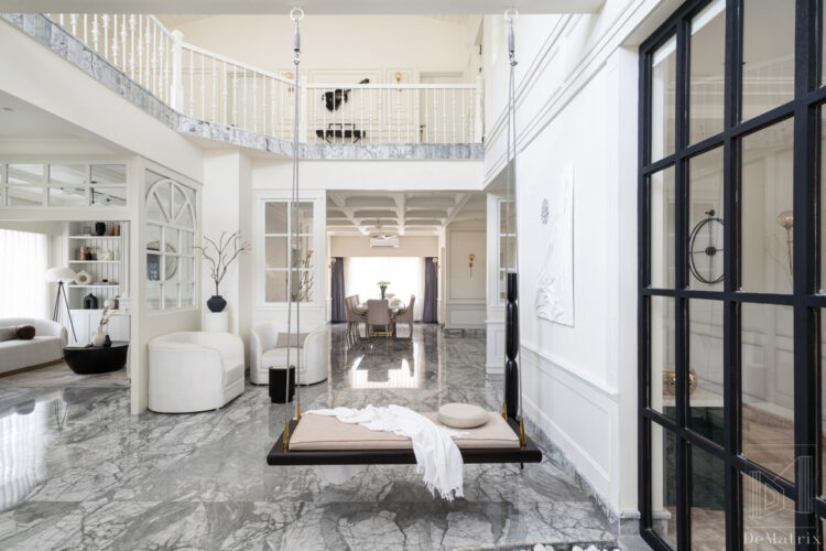 A Combination Of Colonial Contemporary Design Style With An Open And ...