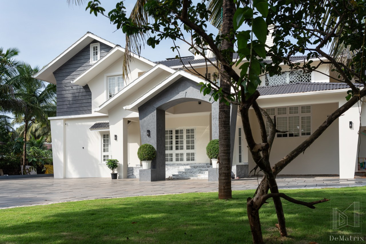 A Combination Of Colonial Contemporary Design Style With An Open And ...