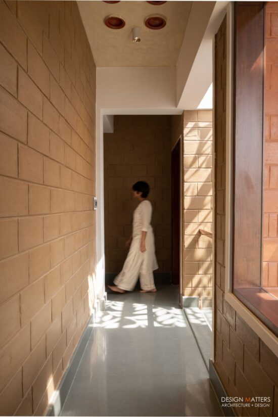 Minimalist House Design With Traditional Indian Elements | DESIGN ...