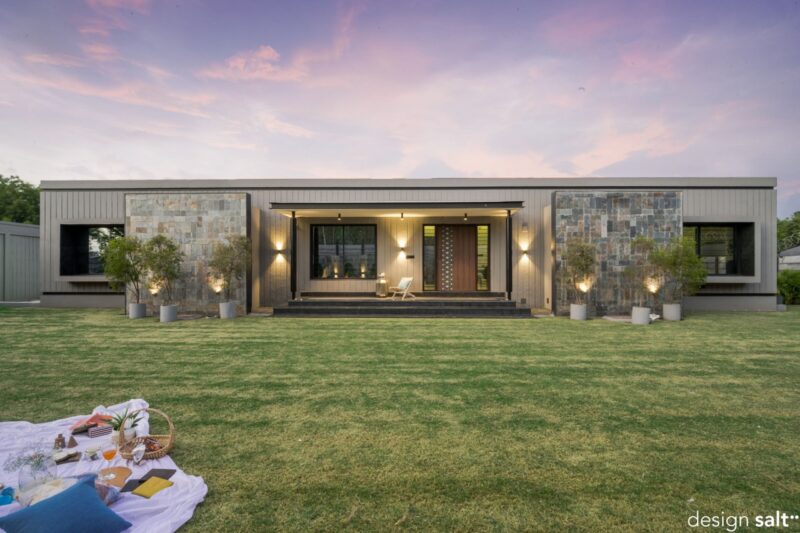 This Weekend House An Epitome Of Refined & Stylized Simplicity With ...