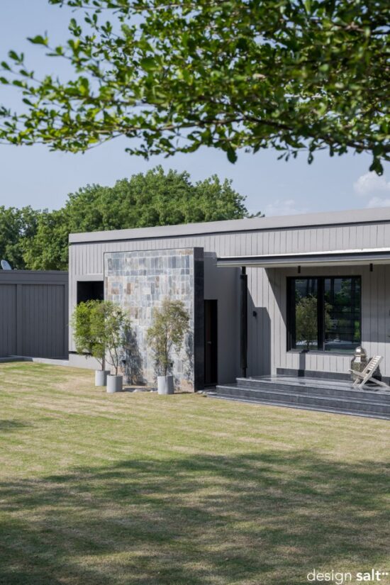 This Weekend House An Epitome Of Refined & Stylized Simplicity With ...