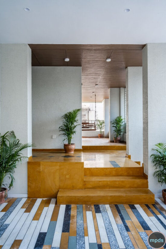 An Iconic, Contemporary House In Gujarat | MANOJ PATEL DESIGN STUDIO ...