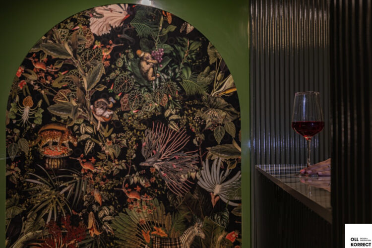 Seamless & Timeless Deco For This Luxurious Bar And Lounge | OLL ...