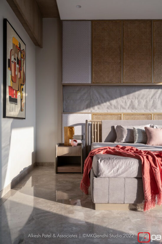 "House Of Openness" Transcends Efficiency And Vibrancy In It's Luxurious Bungalow Design ...