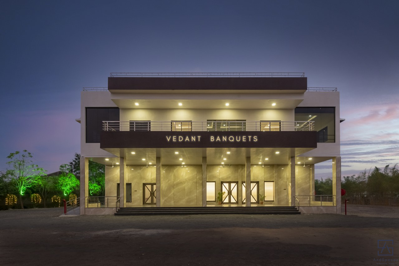 Elegant, Minimalistic Architecture And Interior Design For The Function ...