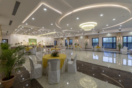 Elegant, Minimalistic Architecture And Interior Design For The Function ...