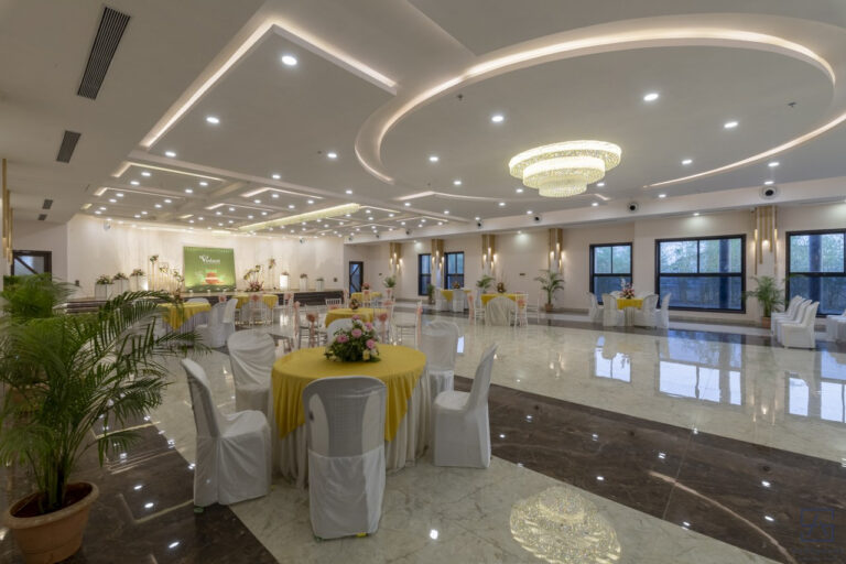 Elegant, Minimalistic Architecture And Interior Design For The Function ...