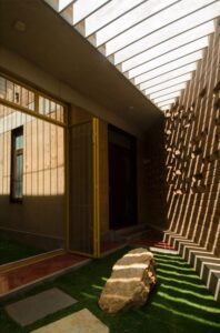 "Breathe", An Earth House With Locally-Made Compressed Earth Blocks ...