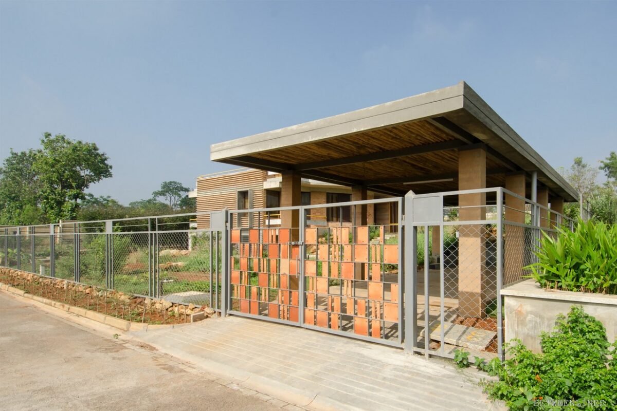 "Breathe", An Earth House With Locally-Made Compressed Earth Blocks ...