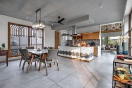 An Earthy, Cosy Yet Luxurious Experience With This Weekend Luxury Home | Foxline Architects ...