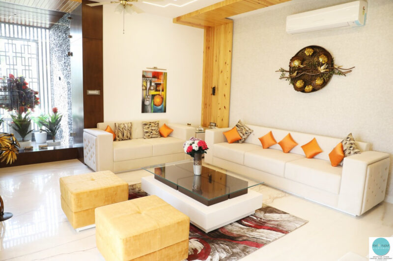 A Blend Of Luxurious & Modern Interior Design With Lush Green Landscape ...