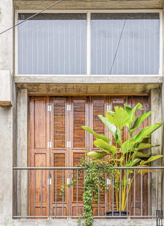 Agam House Is A House Of Epic Proportions And Minimal Natural Materials ...