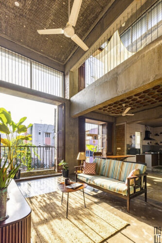 Agam House Is A House Of Epic Proportions And Minimal Natural Materials ...