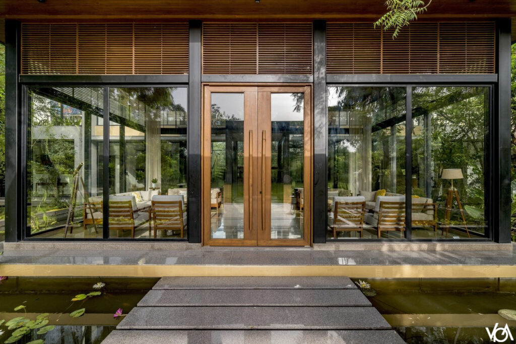 Minimal, Sleek, And Earthy Design For The Kalrav Villa In Ahmedabad ...