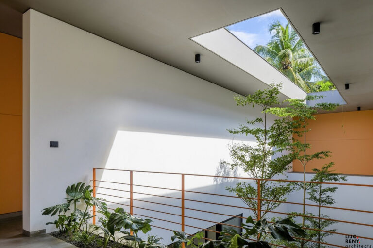 50 Refreshing Skylight Design Ideas To Brighten Up Your Home
