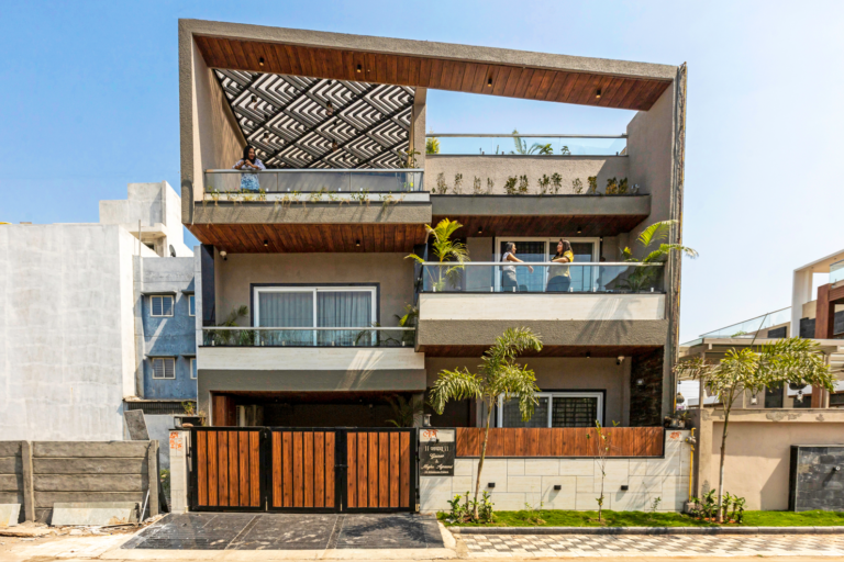 This Home Is a Perfect Paradigm of Modern Minimalism Joining Forces ...