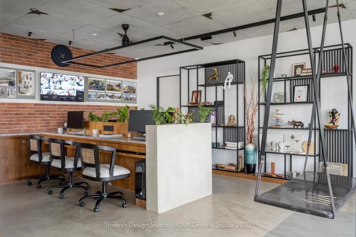 An Office Design, Reflecting Transparency In Workplace | Studio PKA ...