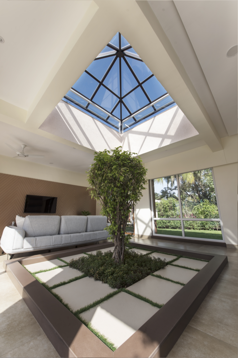 An Unconventional Design Where the Structure is Drawn-Out all Over the ...