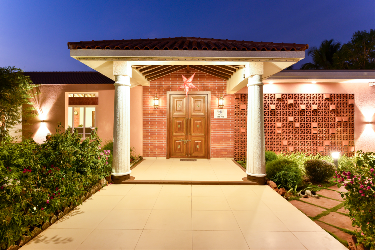 An Unconventional Design Where the Structure is Drawn-Out all Over the ...