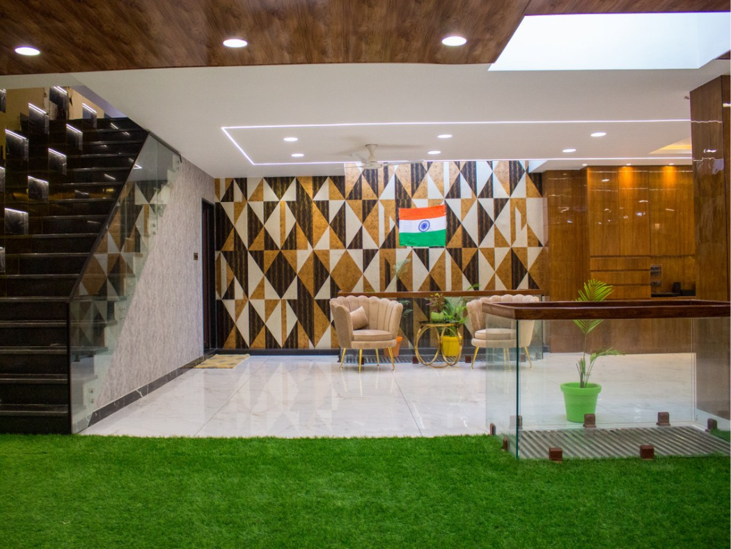 A 5000 sq.ft. Home in Hustling Streets of Historic City Gwalior