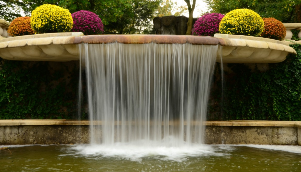 Waterfalls in Landscaping: Guide to Design The Cascading Beauty