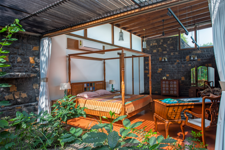 This Indian Farmhouse is Retrieved from an Old Wada (Mansion) | Environ ...