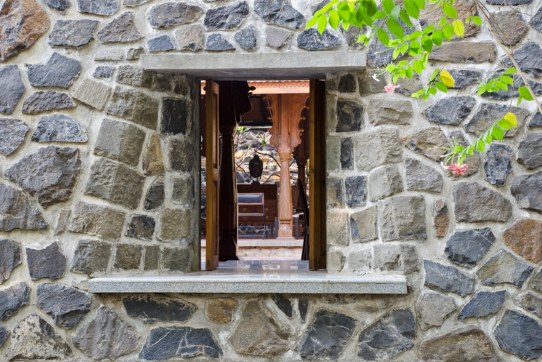 This Indian Farmhouse is Retrieved from an Old Wada (Mansion) | Environ ...
