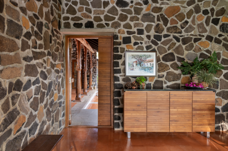 This Indian Farmhouse is Retrieved from an Old Wada (Mansion) | Environ ...