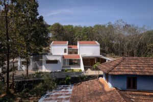 The H-Shaped House Plan Has A Communal And Private Spaces | Malabar ...