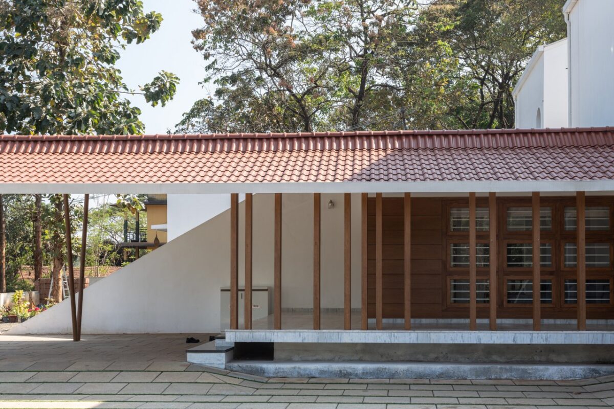 The H-Shaped House Plan Has A Communal And Private Spaces | Malabar ...