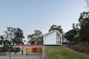 The H-Shaped House Plan Has A Communal And Private Spaces | Malabar ...
