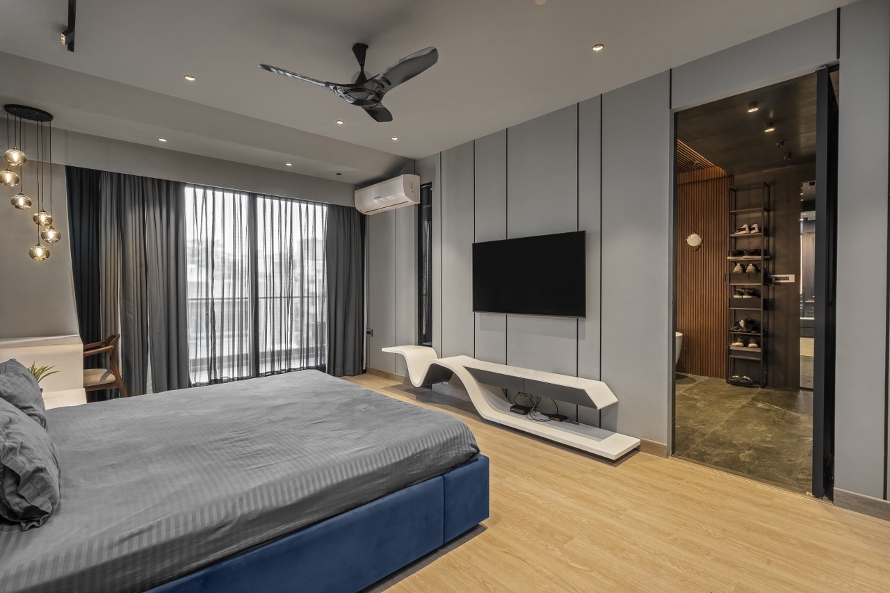 This Home in Delhi is a Structure That Stands Out From its Surroundings ...