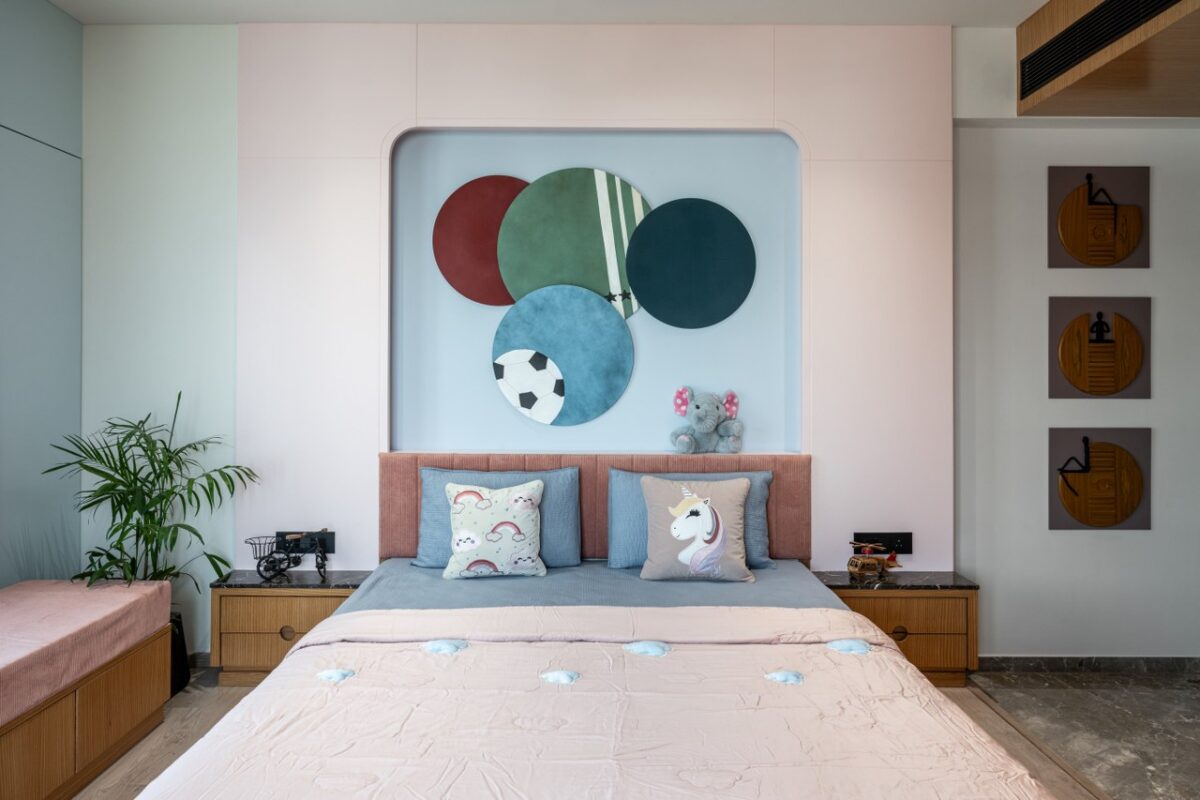 A Vast Canvas Such As This Home Blends Various Interior Styles | Shreesh Design Studio LLP