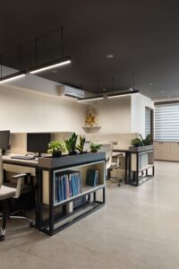 The Minimalist Office Exudes A Sense Of Sophistication | MN ...